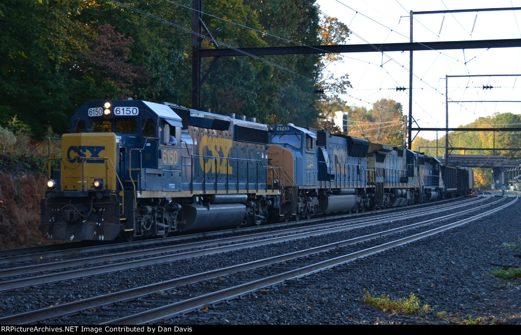 CSX GP38-2S 6150 leads Q410-17